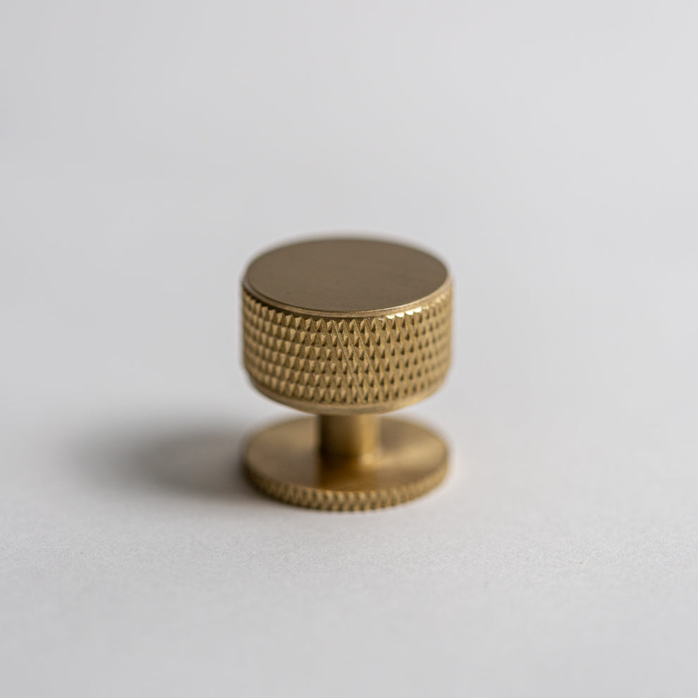 Dusk - Solid Brass Knurled Knobs – Inspire Hardware