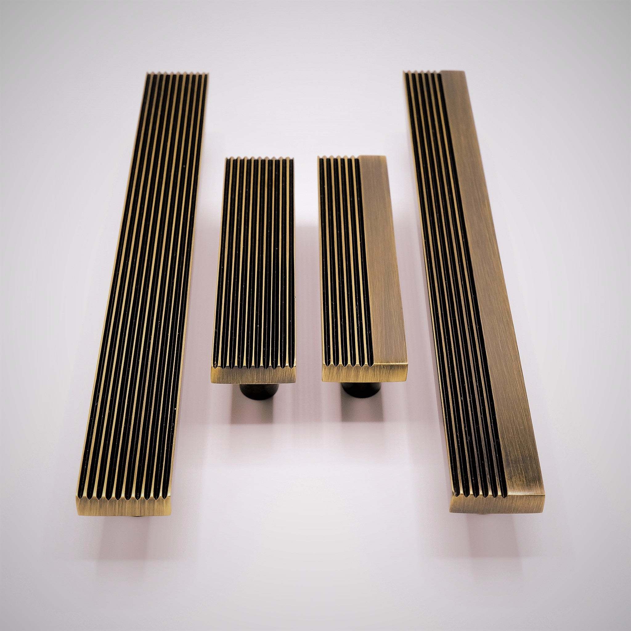 Rail Antique Brass Grooved Pull, Solid Brass – Inspire Hardware